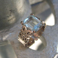 danielle Maple Leaf ring | Canada